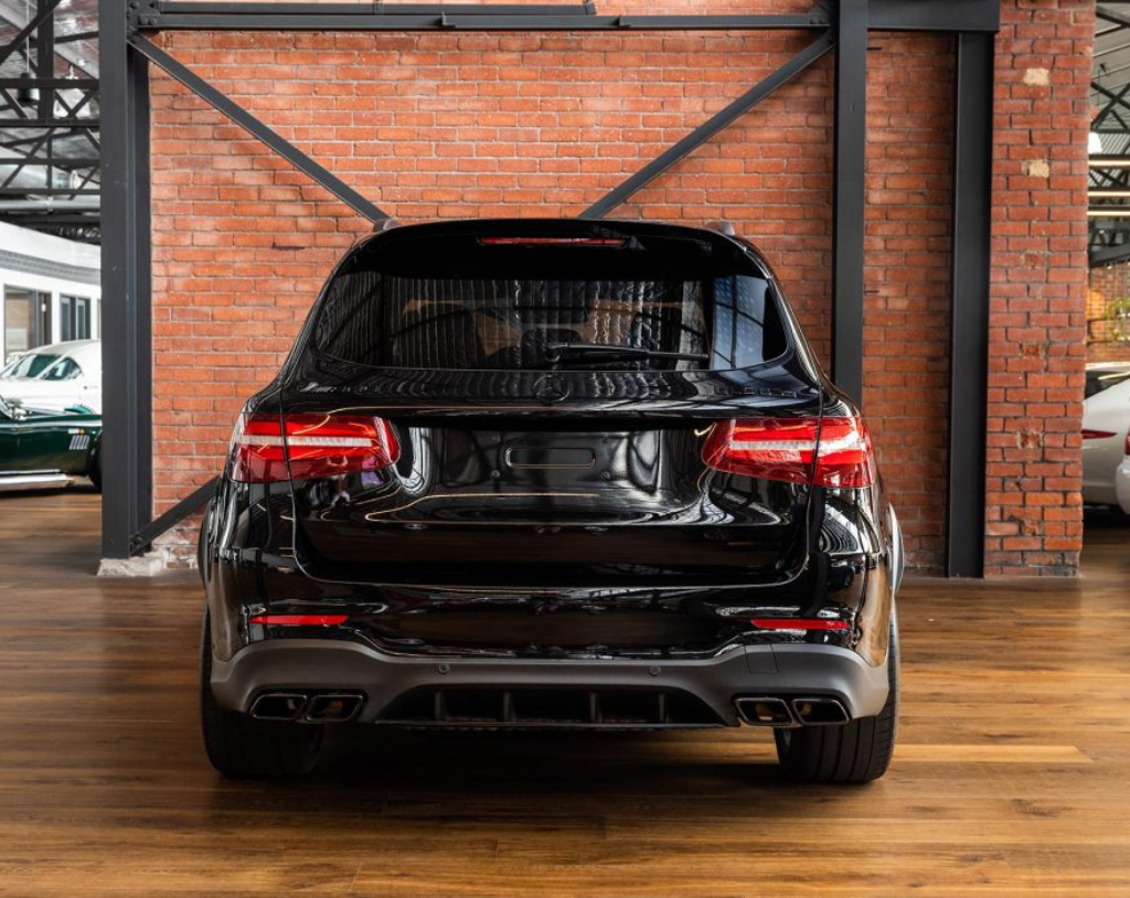 Mercedes GLC X253 Hatchback Diffuser Black AMG Style – Carbon Accents
