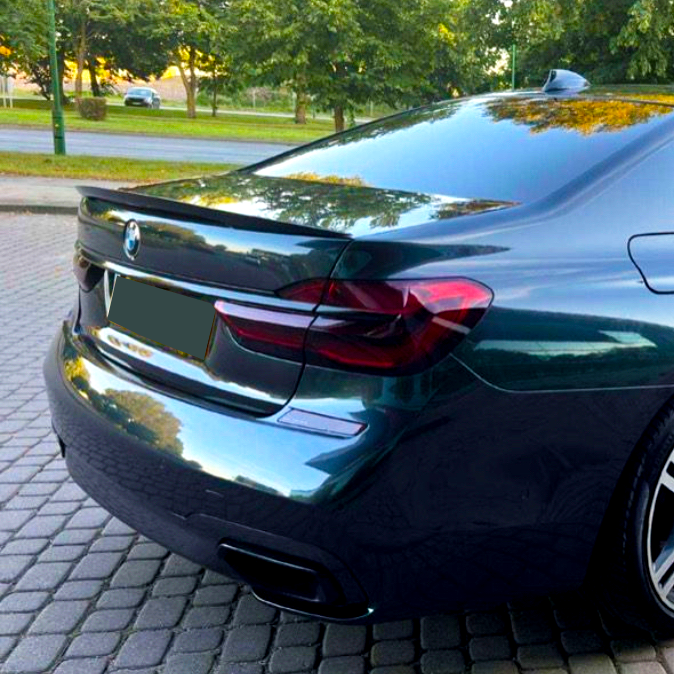 BMW 7 Series G11 Spoiler: Gloss Black Performance Style – Carbon Accents